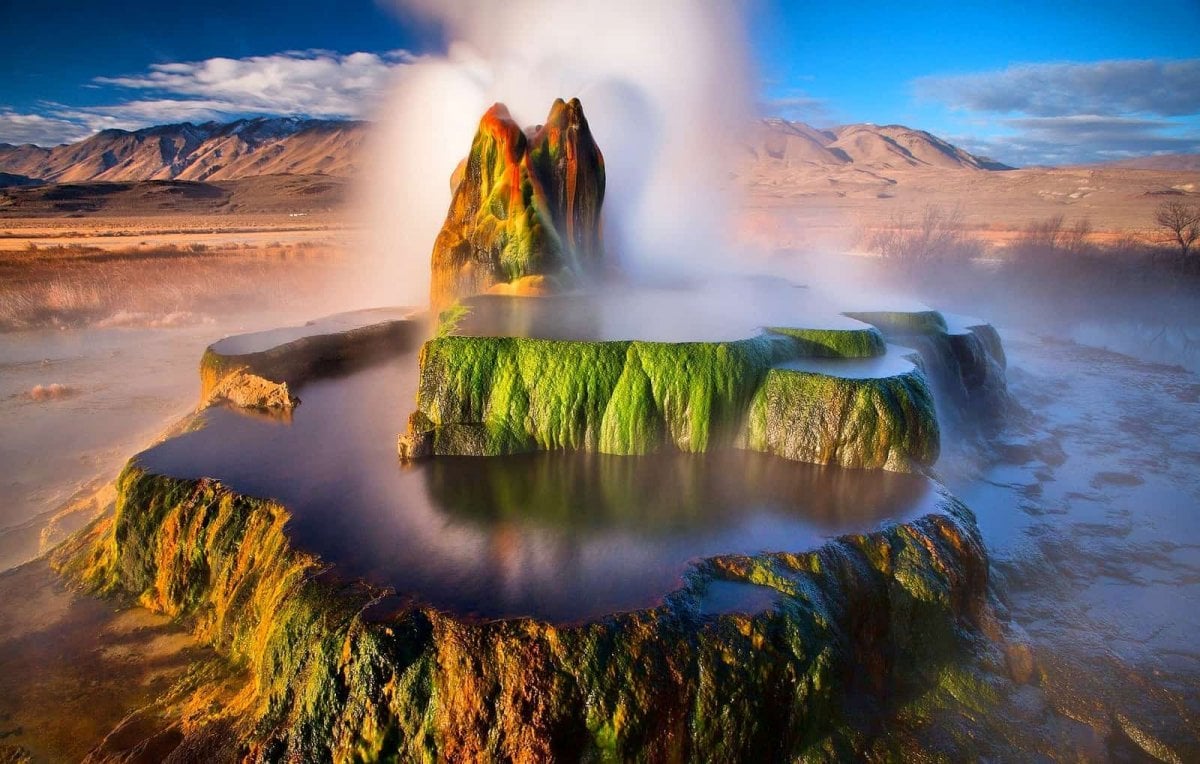 Nevada's Rainbow Hot Springs - Travellingstory